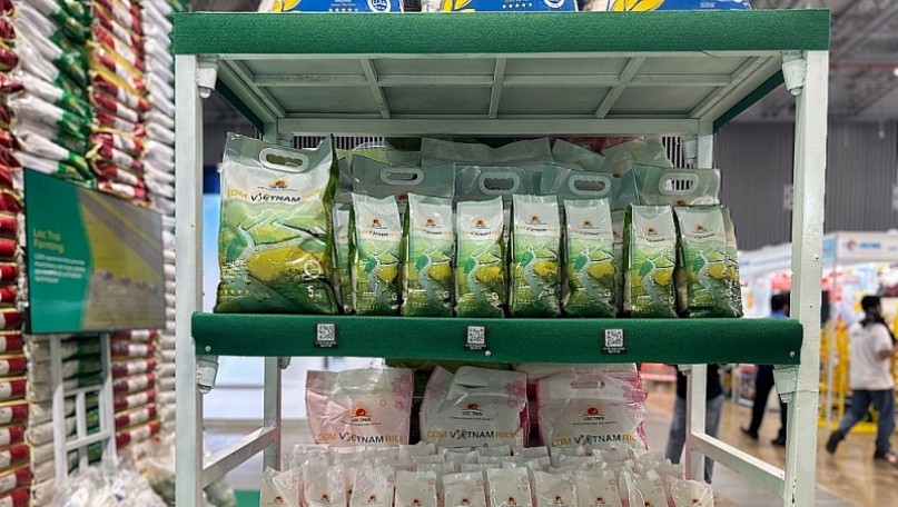 Investing in technology to improve the efficiency of Vietnam's rice ...