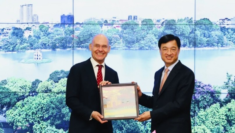 Hanoi seeks Dutch experience in “material passport” model